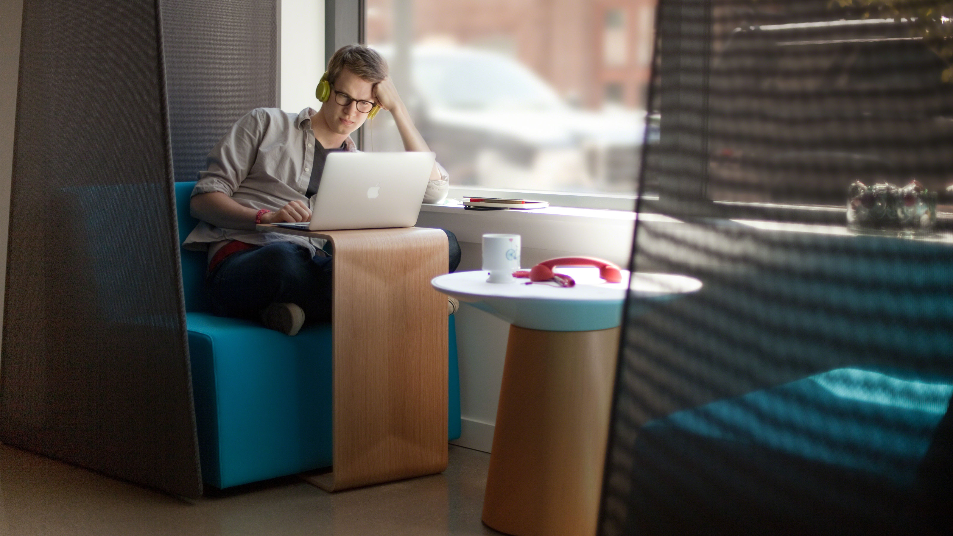 Campfire Personal Table | Perdue Office Interiors